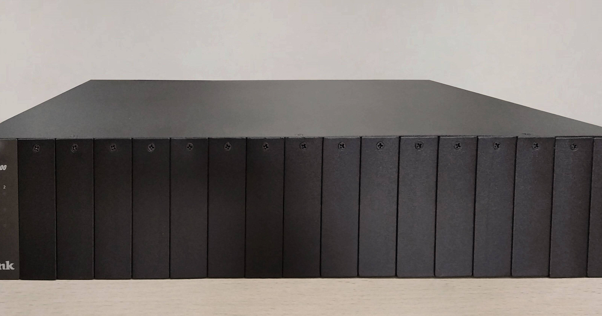 Обзор шасси медиаконвертеров D-Link DMC-1000/RU, собранных в РФ